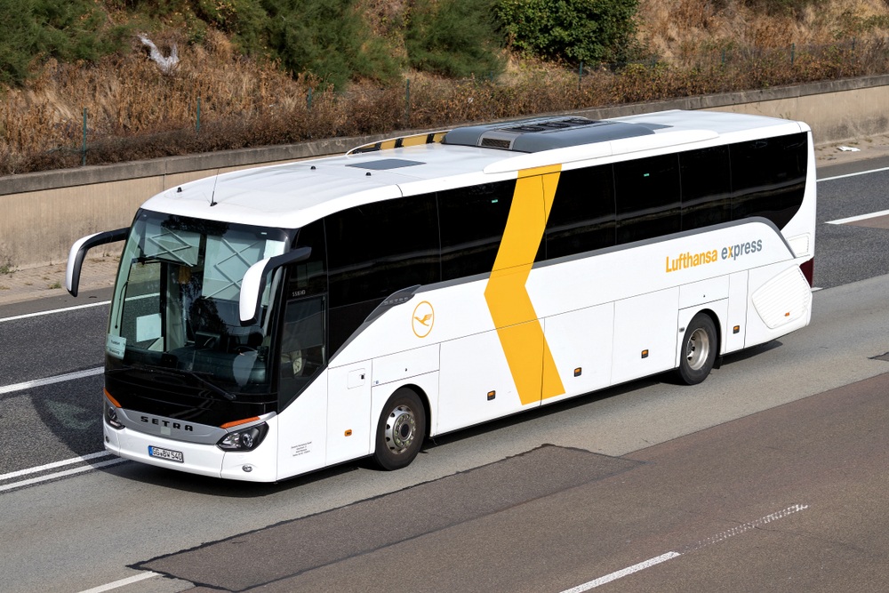 Lufthansa Express Bus setzt auf HVO100 Diesel