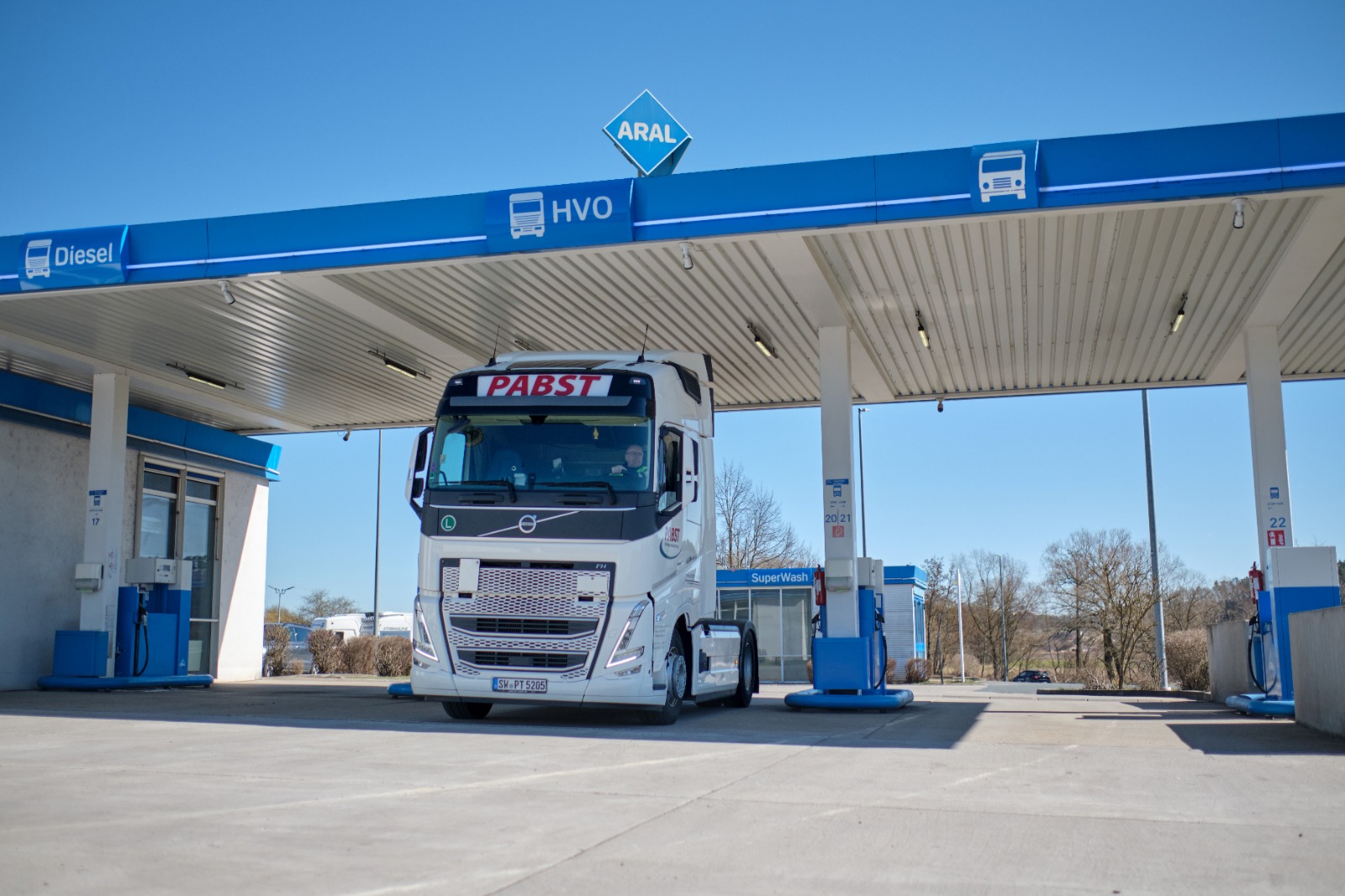 Aral führt HVO als nachhaltigen Lkw-Kraftstoff an Autohöfen ein