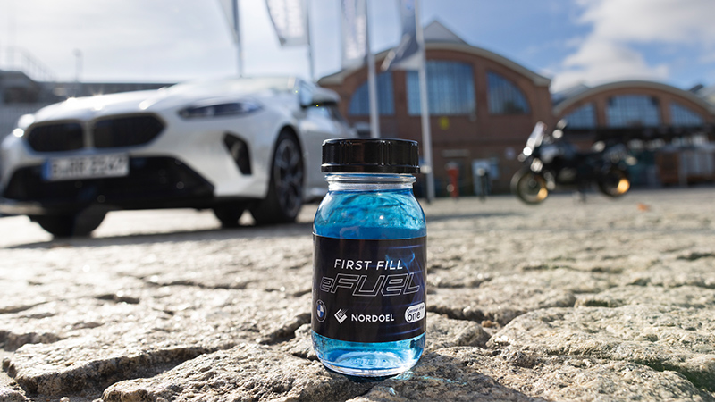 BMW setzt jetzt nach HVO100 auch auf E-Fuels als First Fill